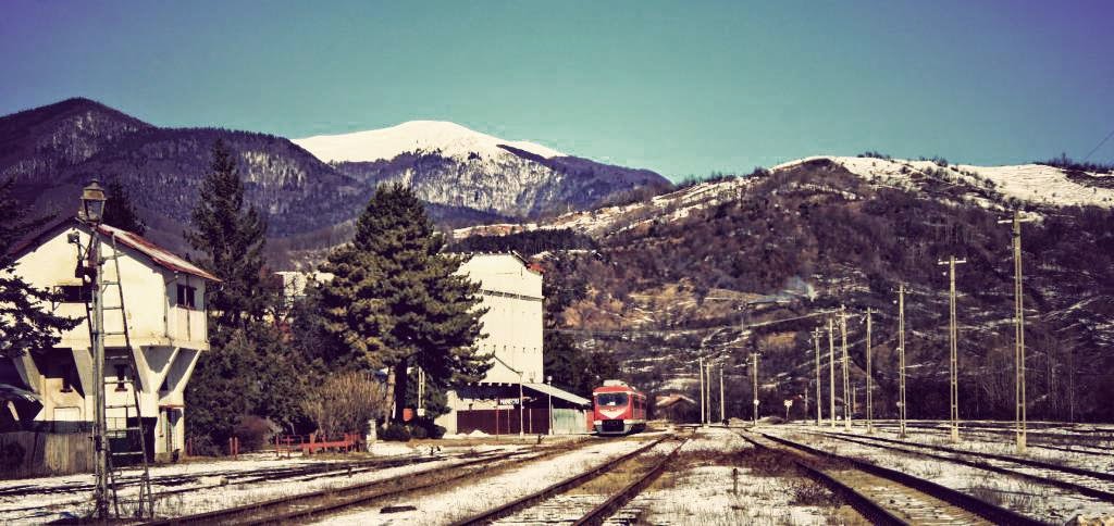 Traseu feroviar pe Valea Teleajenului intre Ploiesti si Maneciu ...
